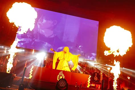 真天地開闢集団 ジグザグ 初の日本武道館単独禊で証明した唯一無二の魅力 Musicman