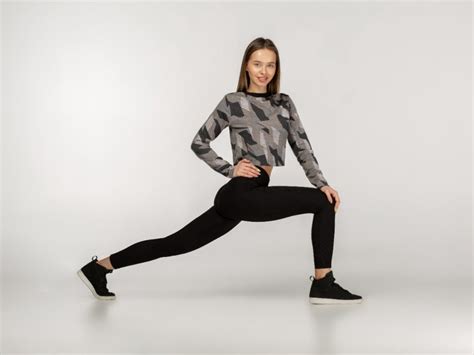 Best Tops To Wear With Leggings Ideas To Help You Choose A Top For