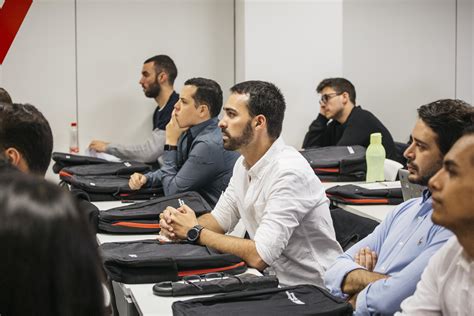 Eae Business School Acoge A 1300 Nuevos Alumnos En Sus Campus De