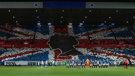 Liga Mistrzów Fani Rangers złamali zakaz UEFA Złożyli hołd królowej
