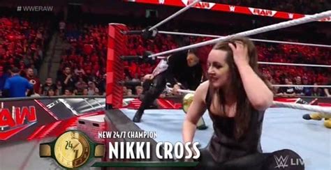 Wwe Raw रिजल्ट्स Roman Reigns के भाइयों ने पूर्व चैंपियंस को हराया