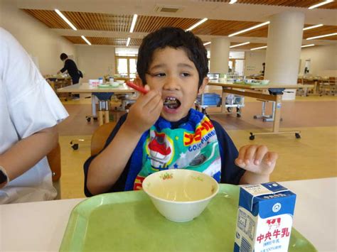 小学部1年生 給食の様子 にしお特別支援学校