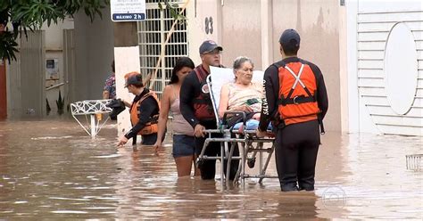 Jornal Nacional Chuva Volta A Provocar Estragos No Interior De São Paulo