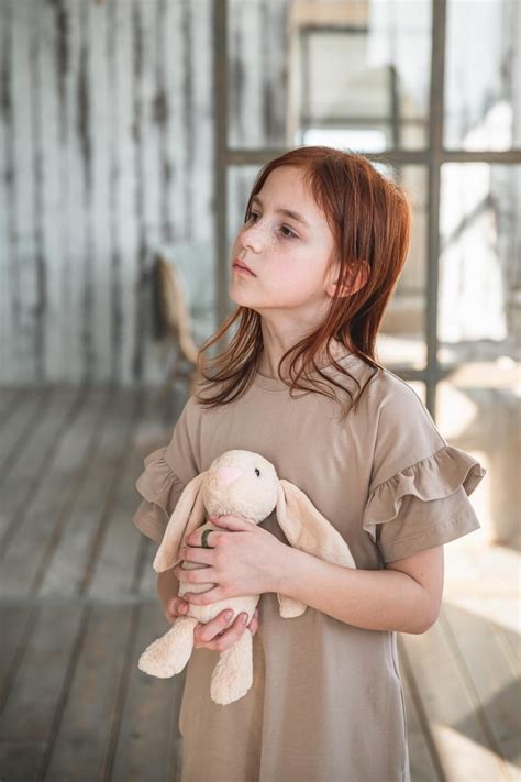 Cute Innocent Girl Photos Download Free High Quality Pictures Freepik
