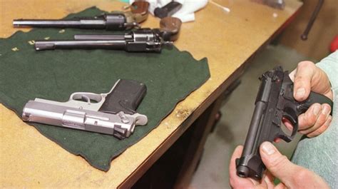 Иззеха боен арсенал от дома на старец във Видинско