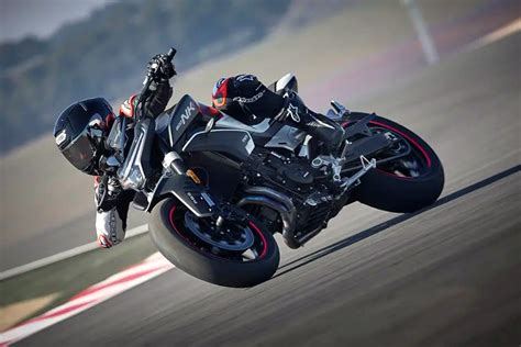 CFMoto 800NK debutează pe piața naked urilor de clasă medie MotorXpert