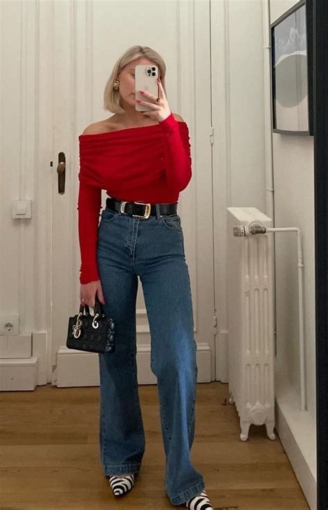 Як одягнутись на Новий рік модні образи з джинсами на свято фото