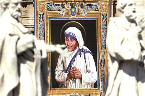 Papa Declara Santa A La Madre Teresa