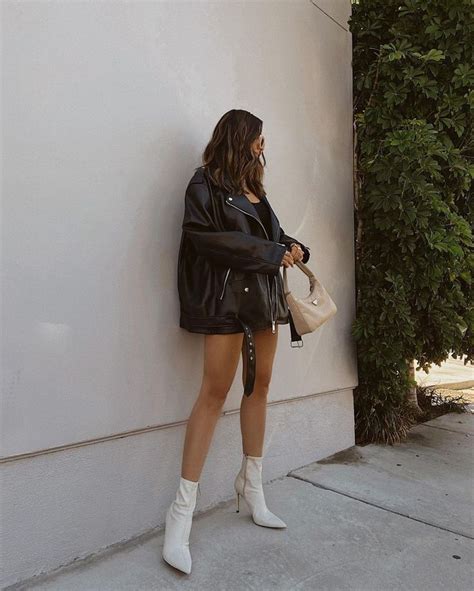 Samira on Instagram: "oversized leather jackets are superior >>>>> 🖤🖤🖤🖤 ...