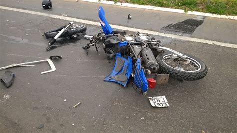 Duas Jovens Morrem Em Acidente Entre Moto E Caminhão Em Passos Mg