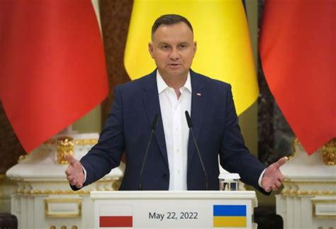 Білорусь стала військовим округом РФ Дуда оцінив можливість нападу