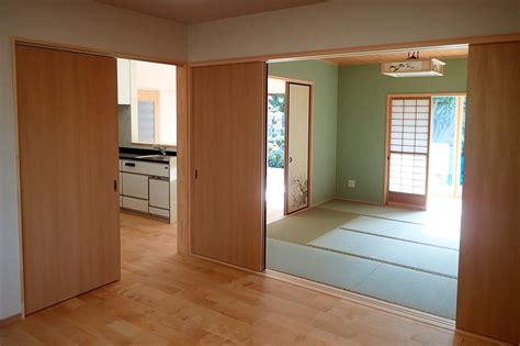 【suumo】 【愛知県×平屋実例×間取り図】真壁造りの和モダン平屋。田の字型で引き戸を開放すると30畳超の大空間 新日本建設 の建築実例