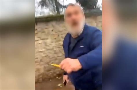 Insultes Racistes Et Coup De Cutter à La Gorge à Villecresnes Un