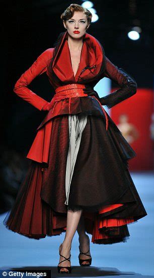Literary Scribbles: Fashion Fantastic: Christian Dior Chique