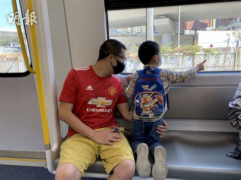 東鐵新信號系統9卡列車啟用 鐵路迷清晨搭至下午流連忘返 乘客憂載客量減 1530 20210206 港聞 即時新聞 明報新聞網
