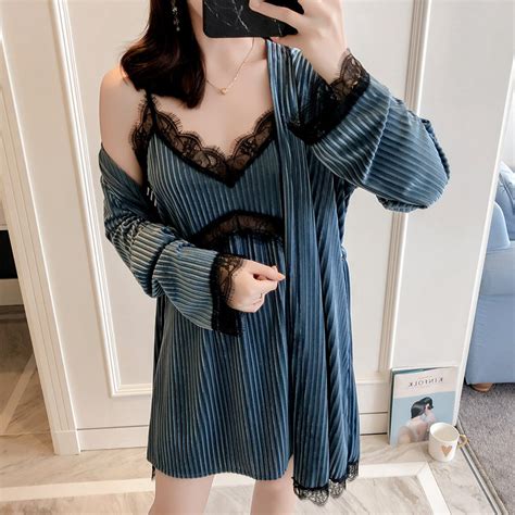 金丝绒睡衣女秋冬性感睡裙两件套韩版蕾丝吊带薄款长袖保暖可外穿虎窝淘