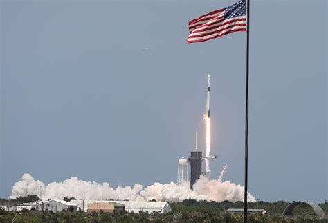 Detik Detik Nasa Luncurkan Roket Falcon 9 Milik Space X Ke Iss