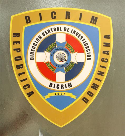 Policía Nacional Arresta 28 Personas Incluyendo Dos Mujeres Por La