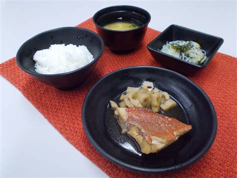 夕食 赤魚の煮付け 北野よろこび苑