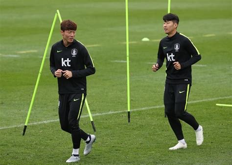 한국 우루과이전 라인업 황의조 원톱 손흥민·황희찬 2선 공격수 네이트 스포츠