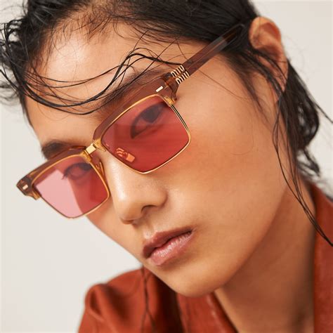 미우미우 런웨이 선글라스 레드 렌즈 Miu Miu
