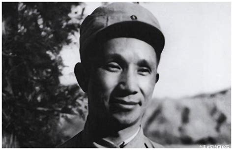 1984年开国大将粟裕逝世后，所用讣告通知，为何在军中绝无仅有？张灵甫华中野战军战役
