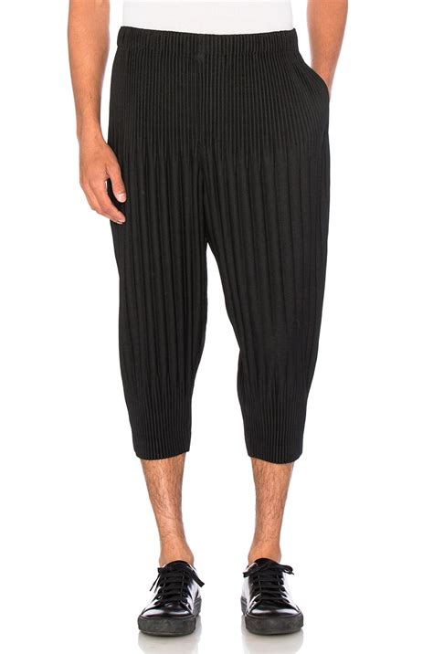 Issey Miyake Homme Plisse Pleated Cropped Trousers In Black FWRD