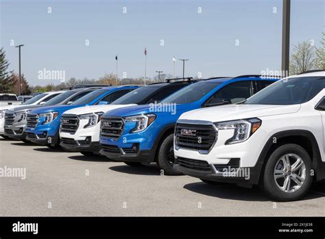 Carmel April 14 2024 Gmc Terrain Suv Display At A Dealership Gmc