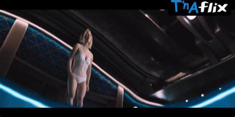 Jennifer Lawrence Sexy Scene In Passengers Tnaflix Com