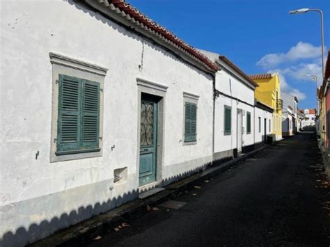 Moradias geminadas em Lagoa São Miguel São Miguel Ilha dos Açores idealista