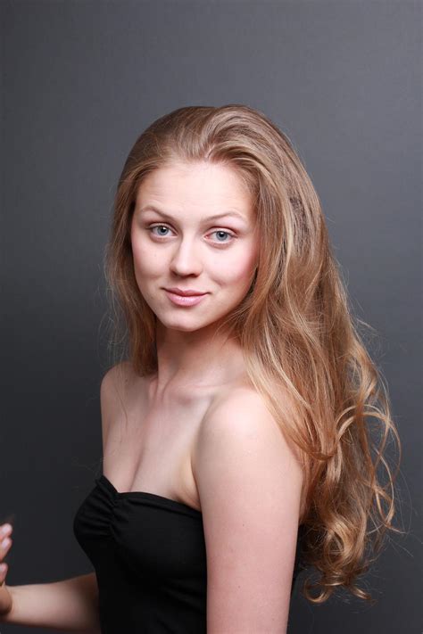 Jonika Manik Actriz E Talenta