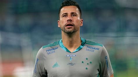 Fábio Ex Goleiro Do Cruzeiro é Detonado Por Torcida Organizada Você