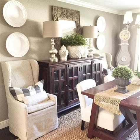 Dining Room Buffet Decor