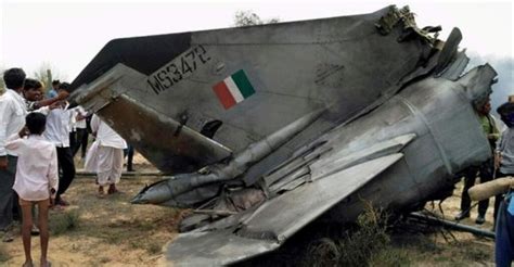 Iaf Trainer Aircraft Crashes In Gwalior Pilots Escape India News