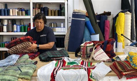 Nuar La Nova Marca De Roba De Moda Conscient Que Reaprofita Residus Tèxtils Manuel Rosas Serra