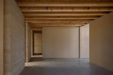 Yinjispace Taller Hector Barroso X Cabo Sports Complex