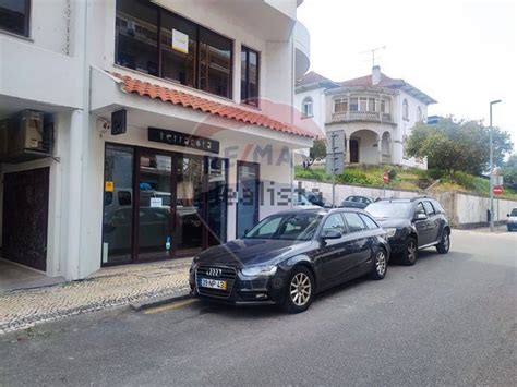 Espaço comercial ou armazém à venda na rua Cândido dos Reis Centro