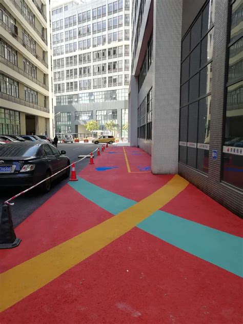 这样的慢行道路您体验了吗 SP彩色路面总代理 水性MMA路面 水性沥青改色