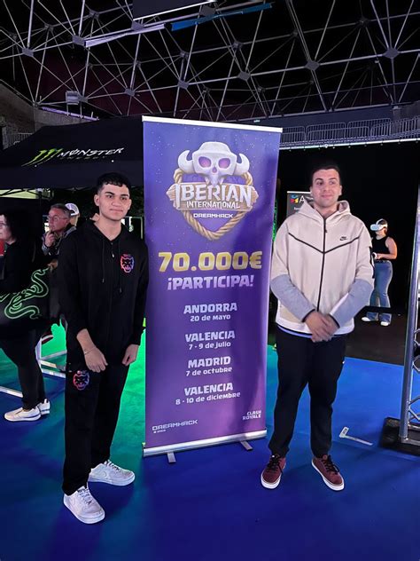 クラロワ公式👑 On Twitter このあと22時からは、dreamhackspain グランドファイナル！ 予選を突破した8名の