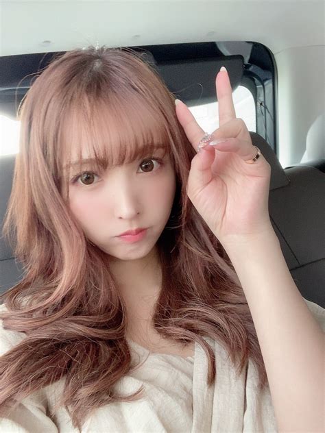 Chạm Mốc Nửa Triệu Người Theo Dõi Trên Tiktok Idol Quốc Dân Yua