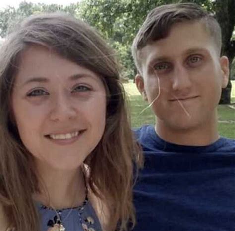 Mamma Incinta Uccisa Dal Figlio Di 2 Anni Aveva 31 Anni Morto Anche