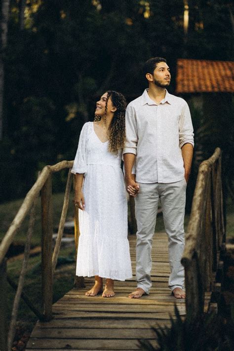 Pin de Bruna Gabrielle em Pré Wedding Li Ensaio de casal Ensaio fotografico casal Ensaio