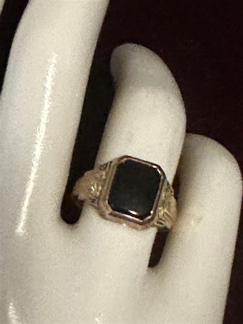 Very Vintage 10k Yellow Gold Black Onyx “1936” Ring~s Gem