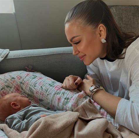 ‘për çfarë Jam Mirënjohëse Sot Lori Hoxha Nxjerr Foton Më Të ëmbël
