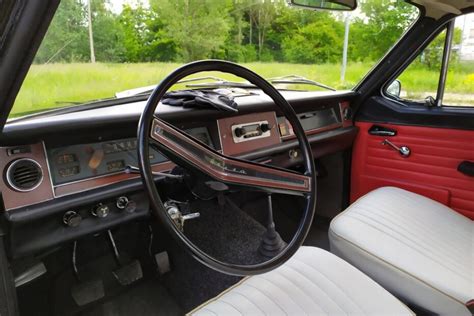 Czarna Wołga Gaz 24 Retrostacjapl Wynajem Sprzedaż Samochodów