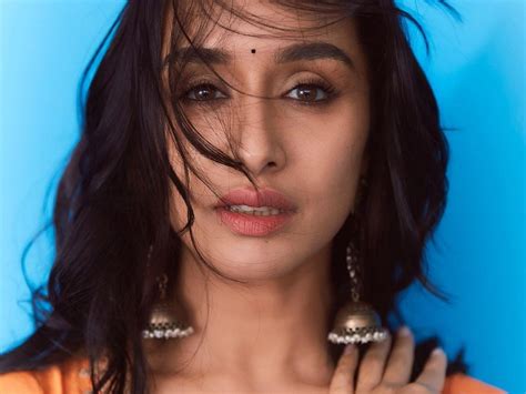 Shraddha Kapoor Flaunts Her New Haircut Asks Fans To Rate