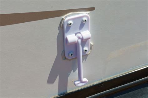 Door Lock Latch Removal At Raphael Simmons Blog