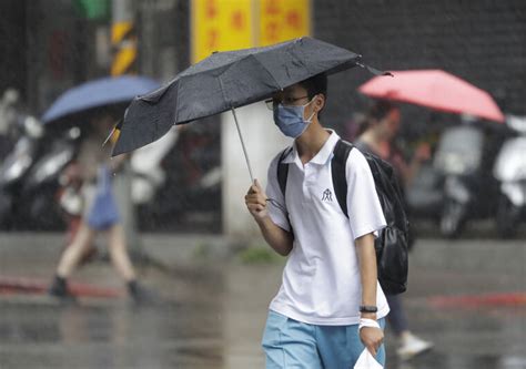 Typhoon Koinu Heads Toward Southern China And Hong Kong Honolulu Star