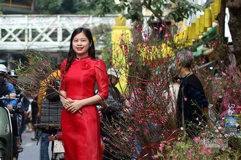 Tết đến Hay Tết Về