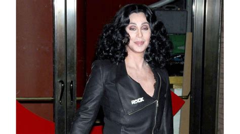 Cher Leads Tributes To Gregg Allman 8days